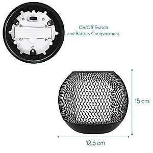 Navaris Outdoor Solar Candles (Set of 2) - LED Candle Lights with Holders - Lantern Lighting with Black Metal Mesh Holder - for Table, Patio, Garden