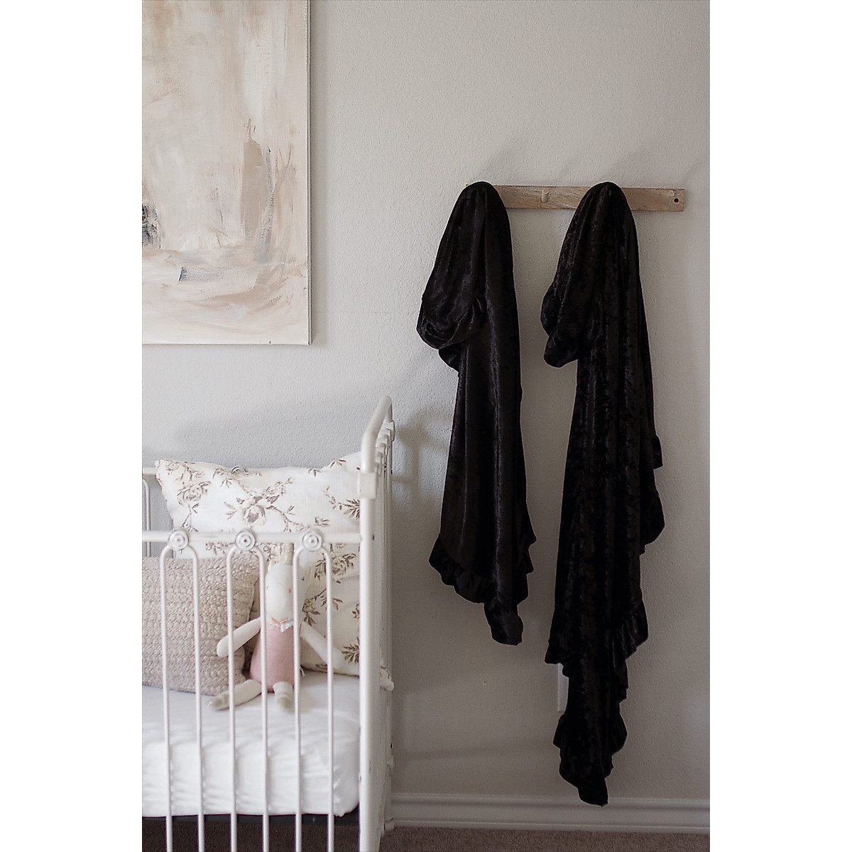 Arlyns Co. Luxury Velvet Baby Blanket 38 x 48 Inch, Cozy Velvet Baby Blankets for Baby & Nursery Decor (Midnight)