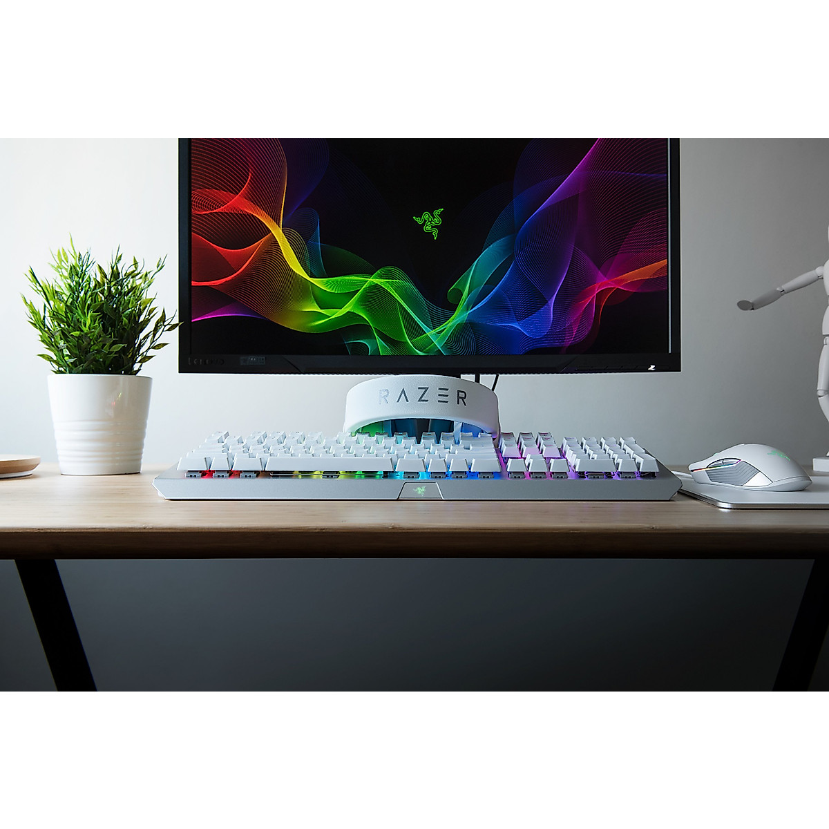 Razer BlackWidow X Chroma Mechanical Gaming Keyboard: Green Key Switches - Tactile & Clicky - Chroma RGB Lighting - Military-Grade Metal Construction - Mercury White