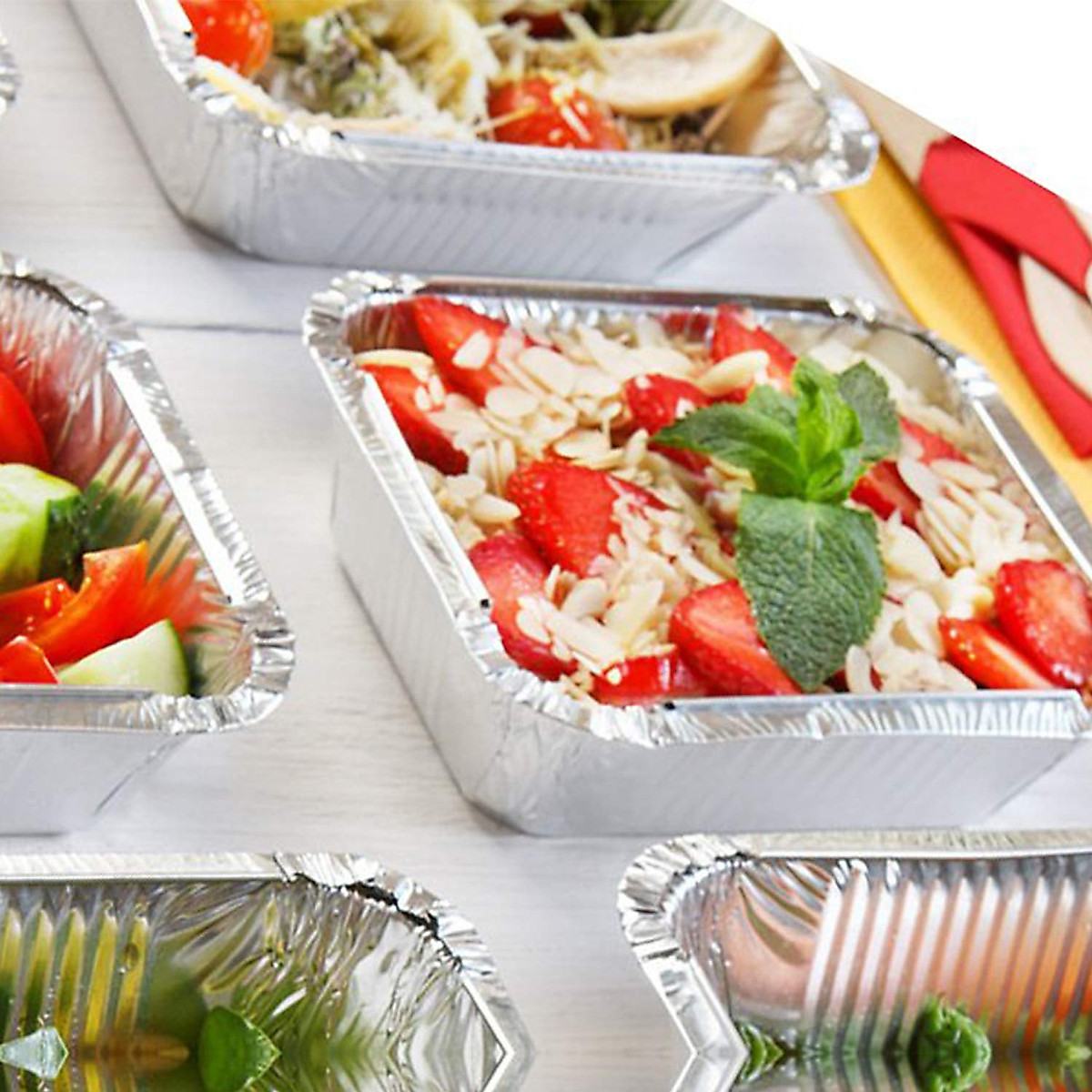 Tiger Chef Oblong Aluminum Tin Foil 1 Pound Pans Dimensions: 5.56" X 4.56" X 1.63" With Clear Dome Lids Measures: 5.5" X 4.5" X 1" Disposable Freezer to Oven Safe for Takeout Storing - 10 Pack