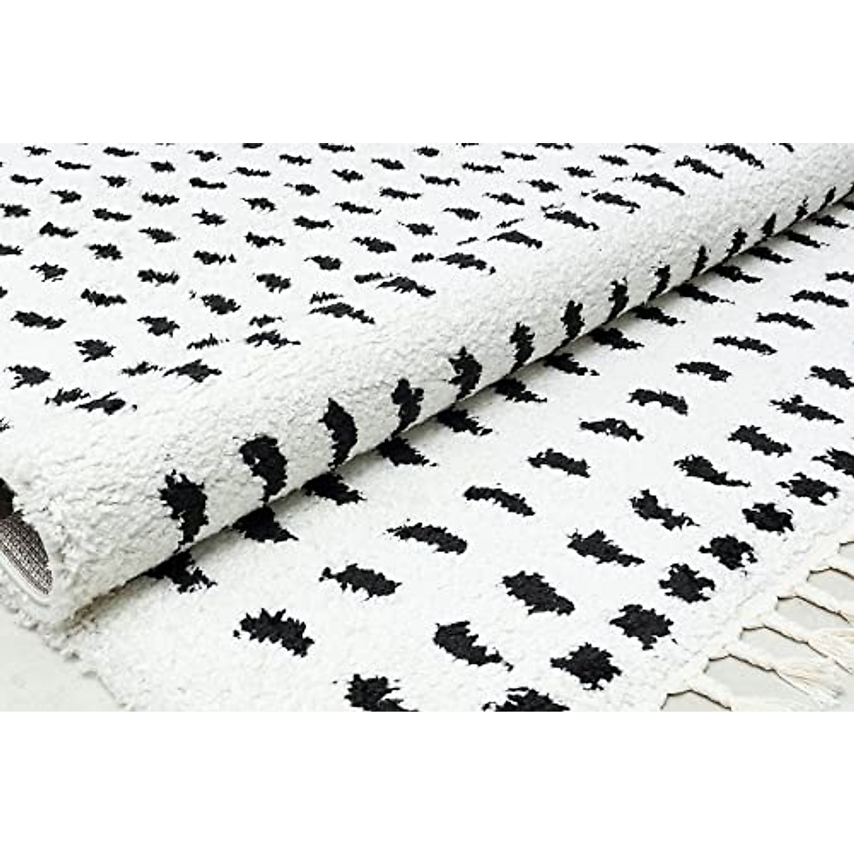 CosmoLiving by Cosmopolitan BT15B Calm Creation Dots Modern White Non-Shedding Living Room Bedroom Dining Home Office Area Rug, 8'3"X10'0"