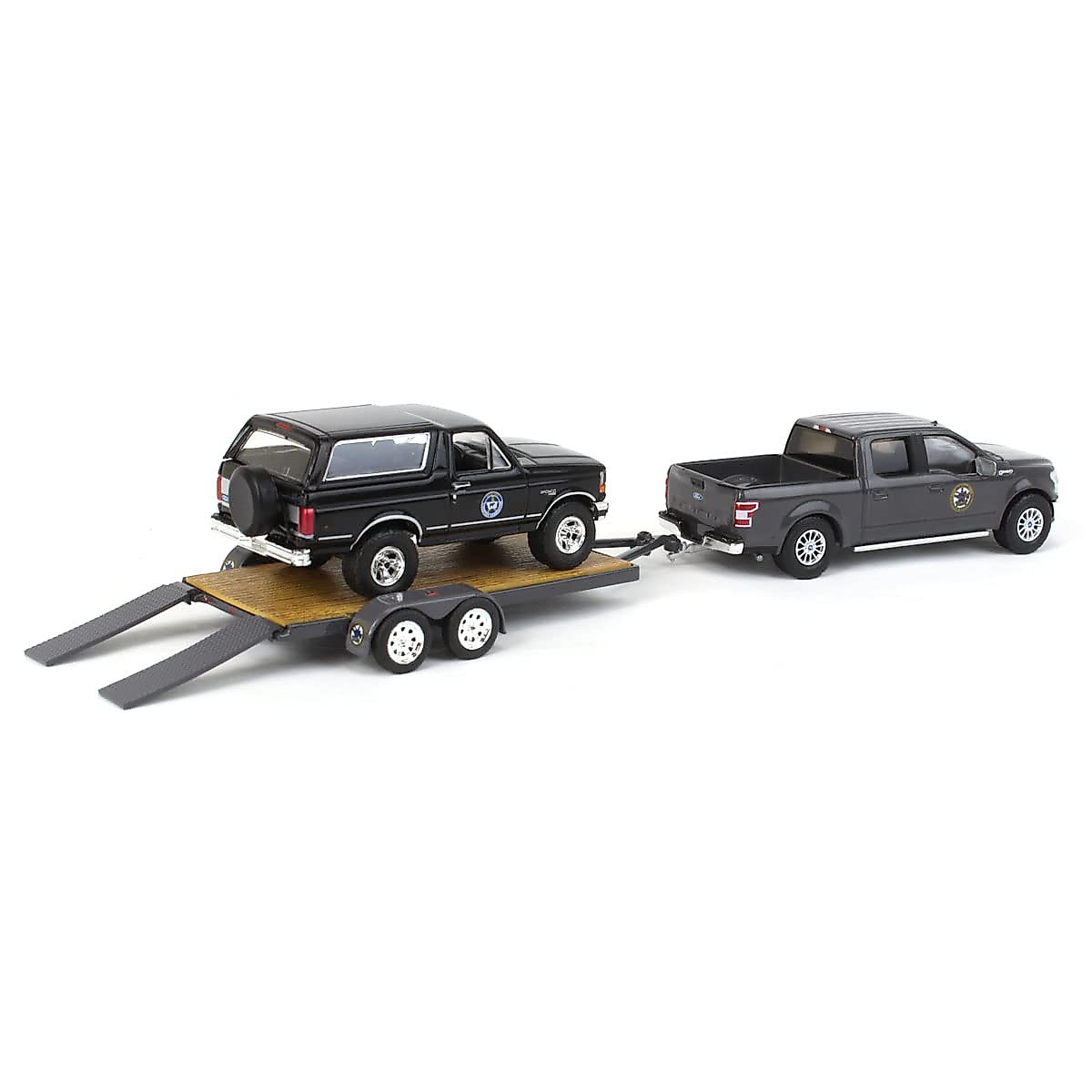 Truck 1/64 2018 Ford F-150 1992 Ford Bronco on Flatbed Trailer Montana Livestock Association Hitch & Tow 11 31150-C