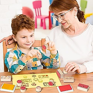 CUweipeng 15Pcs Fall Wooden Rubber Stapms Autumn DIY Craft Card Stamps Pad Pumpkin Rubber Stamps Ink Pads Set for Kids Autumn Party Gift Favor Birthday Gift Classroom Card Scrapbooking Making Supplies