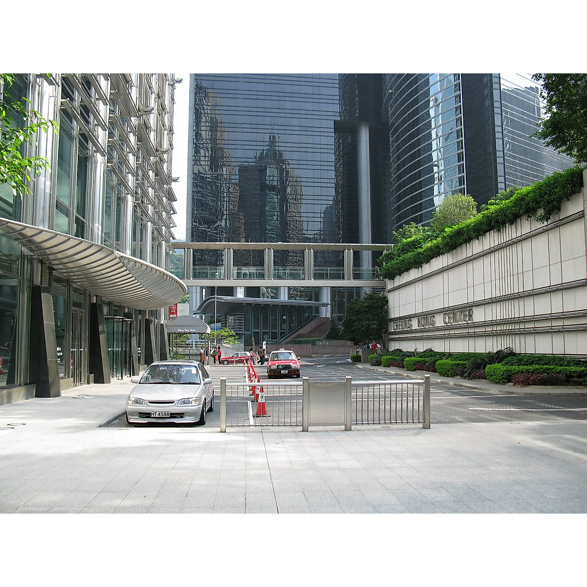 HDView License Plate Camera, 4-in-1 (TVI/CVI/AHD/960H) Bullet Camera, 2.4MP Full HD 1080P Security Camera with IR Night Vision, Long Range 5-50mm Lens Surveillance Camera, WDR, HLC