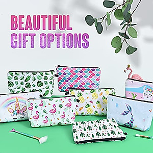 WERNNSAI Mermaid Makeup Bag - Travel Cosmetic Bag for Girls Women Gift Water-resistant Vanity Toiletry Bag Pouch Beauty Cosmetic Organizer Gadget Pencil Case