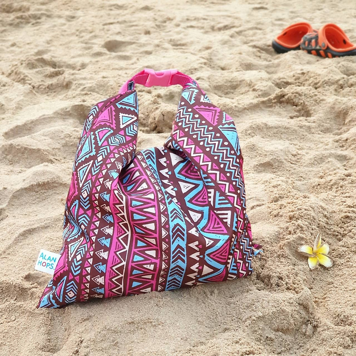 Alan Hops Wet Bag -Waterproof material, Reusable, for Diapers, Soiled/Wet Clothes, Swimsuits, Beach, Pool, Daycare, Gym, Yoga, 11.8 x 15.7 inch (Pink Tara)