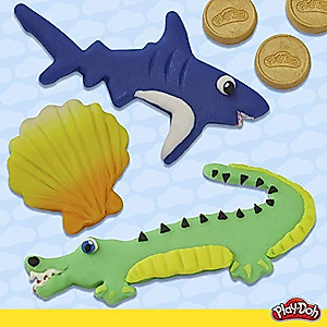 Play-Doh Pirate Theme 13-Pack of Non-Toxic Modeling Compound for Kids 3 Years and Up with 3 Cutter Shapes, Coin Mold, and Roller Tool (Amazon Exclusive)