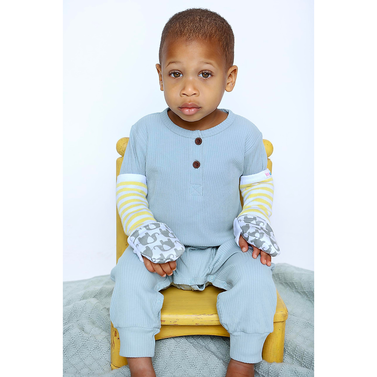 Handsocks Plushy Stay On Strap-Free No-Scratch & Warmth Mittens (Medium 6-12 Months. Bicep Size Should be Bicep 5.0"-8.0"), Olivia (Grey/Yellow Elephant) - One Pair