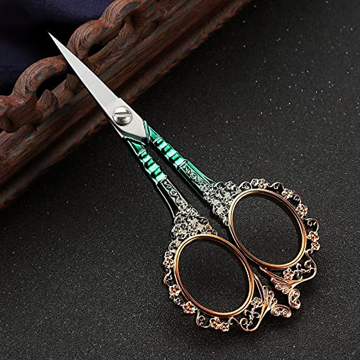 HITOPTY Sewing Scissors Sharp Embroidery Scissors with Sheath, Craft Scissor for Needlework Artwork Threading Cross Stitch Handicraft DIY Tool, 4.5in Gold Green Shears