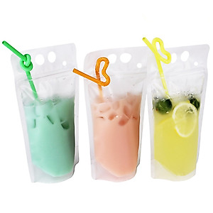 Belinlen 100 Pack 9.1 x 5.2 Inch/17 Ounce 8mil Clear Drink Pouches with Heavy Duty Hand-held Translucent Reclosable Zipper Stand-up Plastic Pouches Bags Drinking Bag 2.4 Inch Bottom Gusset with Straws