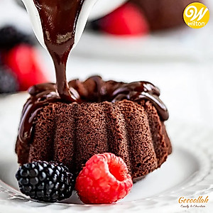 Wilton Mini Fluted Tube Pan – 24-Cavity Cake Pan – Easy To Use Cupcake Pan for Unique Baking Goods – Durable and Reliable Steel Pan with Non-Stick Coating – 16.5 x 10.5 inches