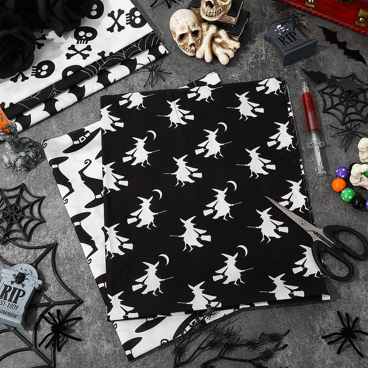 Whaline 12Pcs Halloween Cotton Fabric Bundles 18 x 22 Inch Spider Pumpkin Bat Witch Plaid Stripe Dot Fat Quarters White Black Quilting Patchwork Squares Sewing Fabrics for DIY Craft Party Decor