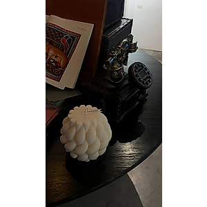 Hyznengu Knot Ball Candle - White Super Large Handmade Pillar Scented Soy Wax Candles，Elegant Aesthetic Candle for Women，Housewarming Presents，Home Room Shelf Coffee Table Decorative Idea Candles