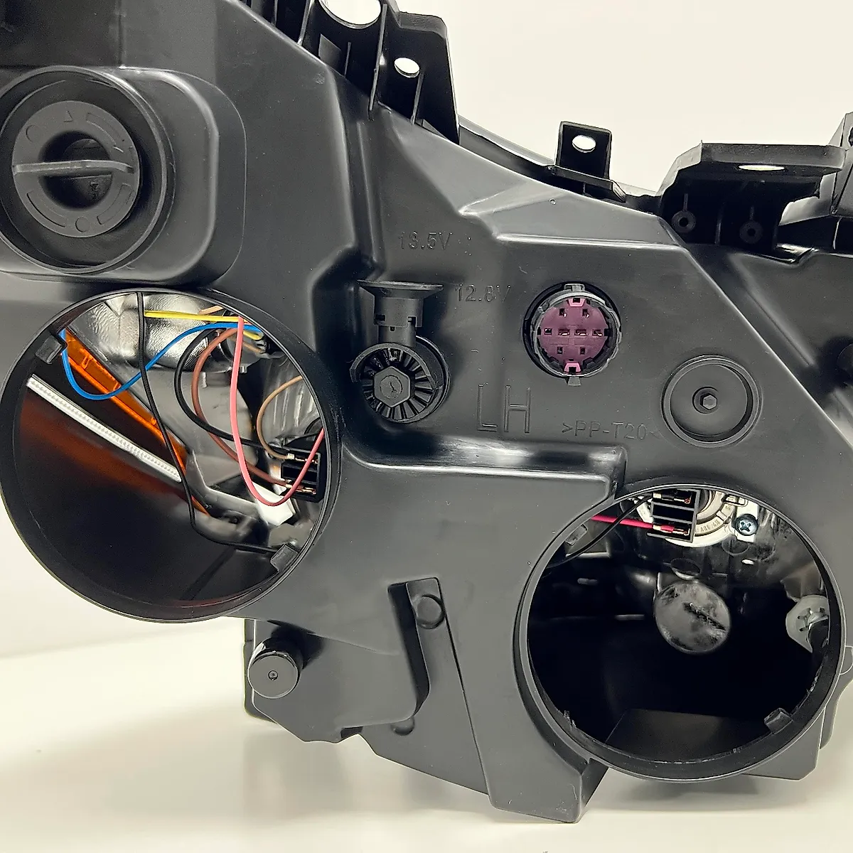 ALLIGATOR AUTO LIGHTS Headlight Assembly Set Pair Replacement for Ram 2014 2015 2016 2017 2018 2019 2020 2021 2022 ProMaster 2500, DOT/SAE Compliant,Halogen Headlights with Bulbs, Left & Right Side