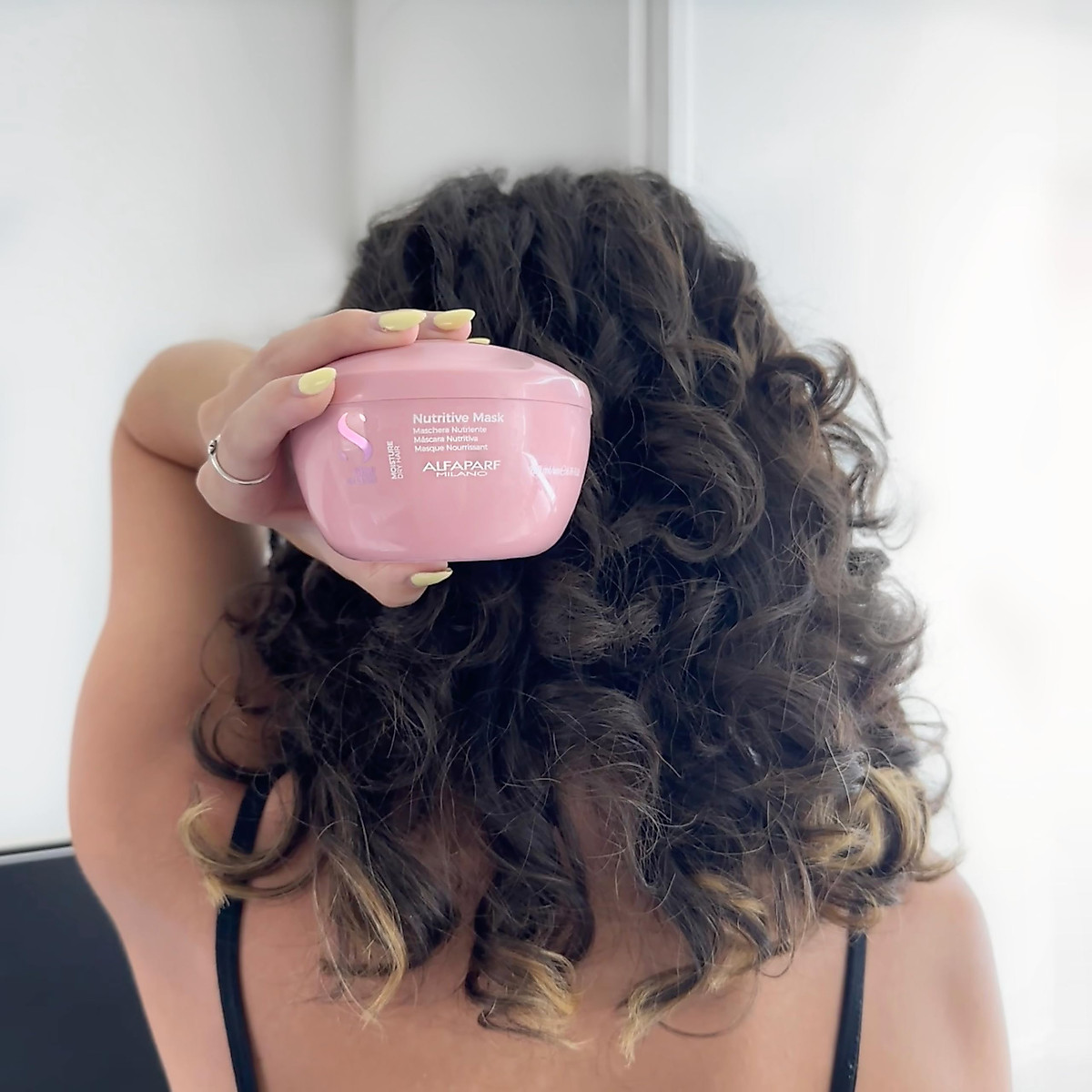 Alfaparf Milano Semi Di Lino Moisture Nutritive Hair Mask - Deep Conditioning Hair Repair Mask for Hydration & Shine - Sulfate, Paraben & Paraffin Free - Professional Quality Hair Care (6.76 oz)