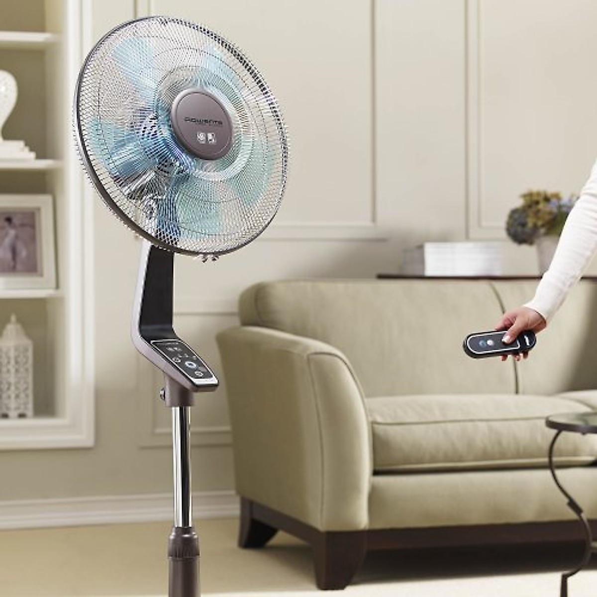 Rowenta VU5550 Turbo Silence Oscillating Fan, Standing Fan, 4 Speed Fan with Remote Control