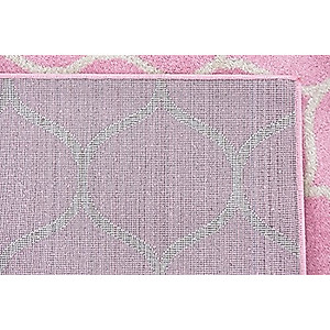 Unique Loom Trellis Frieze Collection Area Rug - Rounded (4' 1" x 6' 1", Light Pink/ Ivory)