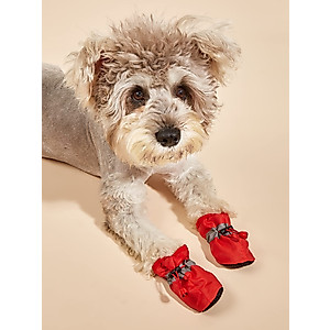 QWINEE 4pcs Dog Boots Dog Shoes Small Dog Puppy Shoes for Hot Pavement Summer Winter Outdoor Paw Protectors with Anti-Slip Sole Red M