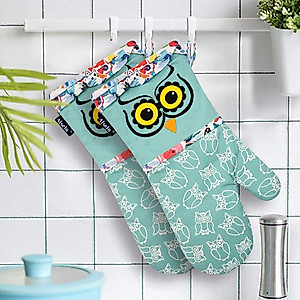 Alselo Oven Mitts, Heat Resistant with Soft Quilted Cotton Lining Set of 2, Fashion Animal Design with Silicone Printing Anti-Slip Kitchen Gloves for Safe Backing Cooking Barbecue (Green 2)
