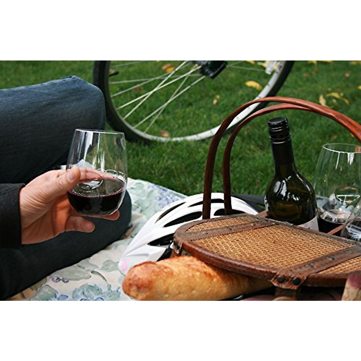 govino Go Anywhere Wine Glasses | Dishwasher Safe, Flexible, Shatterproof, and Recyclable | 16 oz. Each | Set of 8.