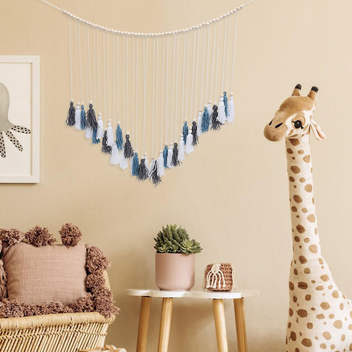 Garneck Fringe Beaded Garland Hanging Tassel Bead Small Wood Bead Garland Wood Beaded Pendant Tassel Garland Beads Yarn Wall Hanging Bead Garland Decor Decorative Beads Wooden Beads lace