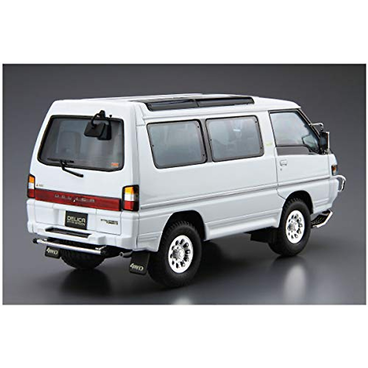 Aoshima 1/24 Scale P35W Delica Star Wagon '91 - Plastic Model Building Kit # 6139