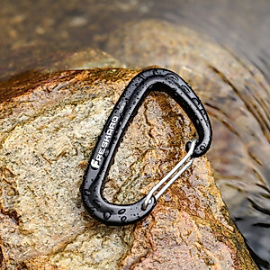 FresKaro Wiregate Carabiner Clip, 12kN(2698lbs), Used for Backpacking Gear or as a Hiking Accessories - 4pack of Black d Ring Wire gate caribeener Clips.