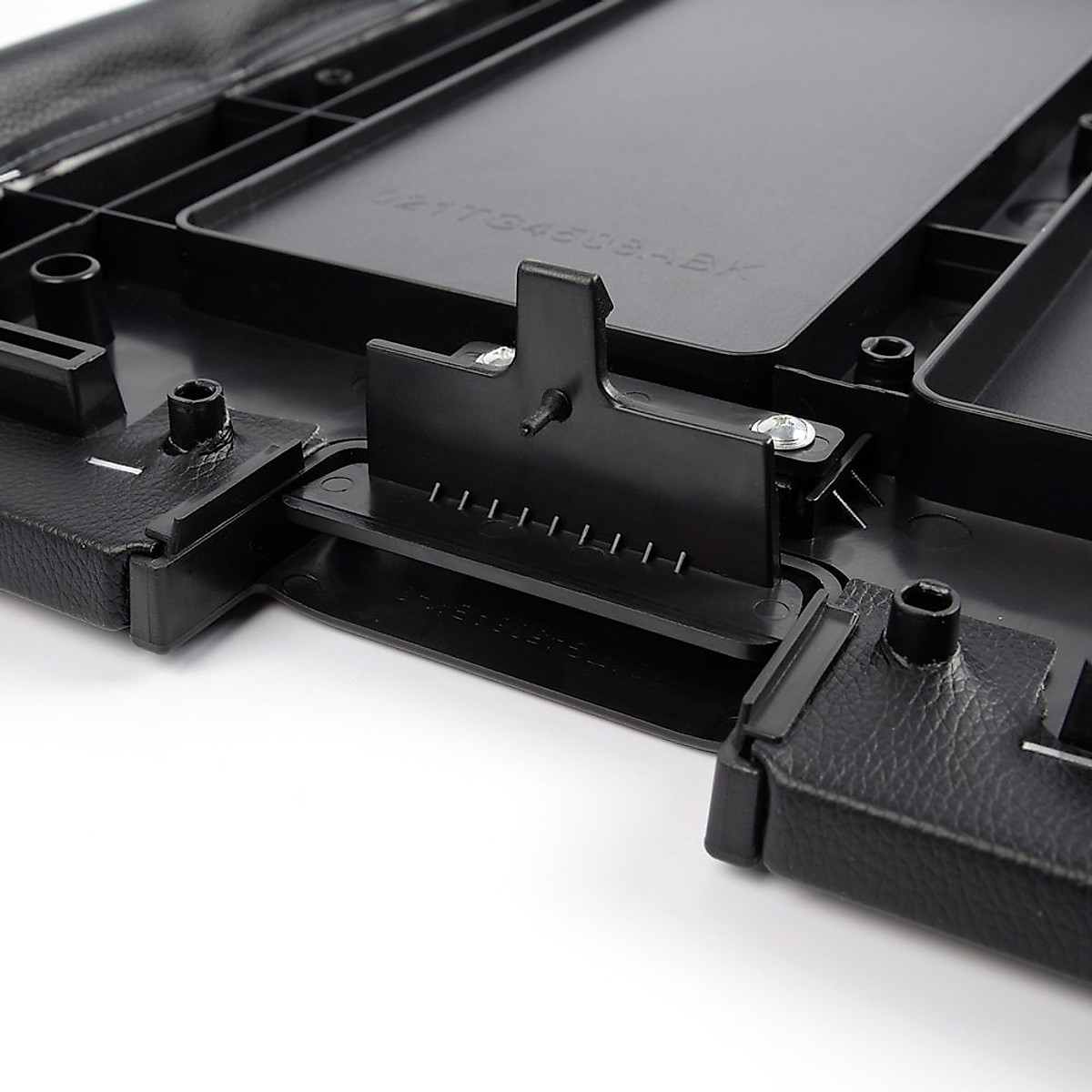 Gplus New Center Console Lid Assembly w/Latch Black for 2007-2013 Chevy Silverado GMC Sierra Yukon Pick ups Black Plastic Replaces 20864151