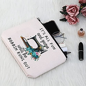G2TUP Quilter Gift Sewing Cosmetic Bag It's All Fun And Games Until The Bobbin Runs Out Makeup Bag Sewing Lover Gift Quilting Zipper Travel Bag (Bobbin Runs Out White Bag)