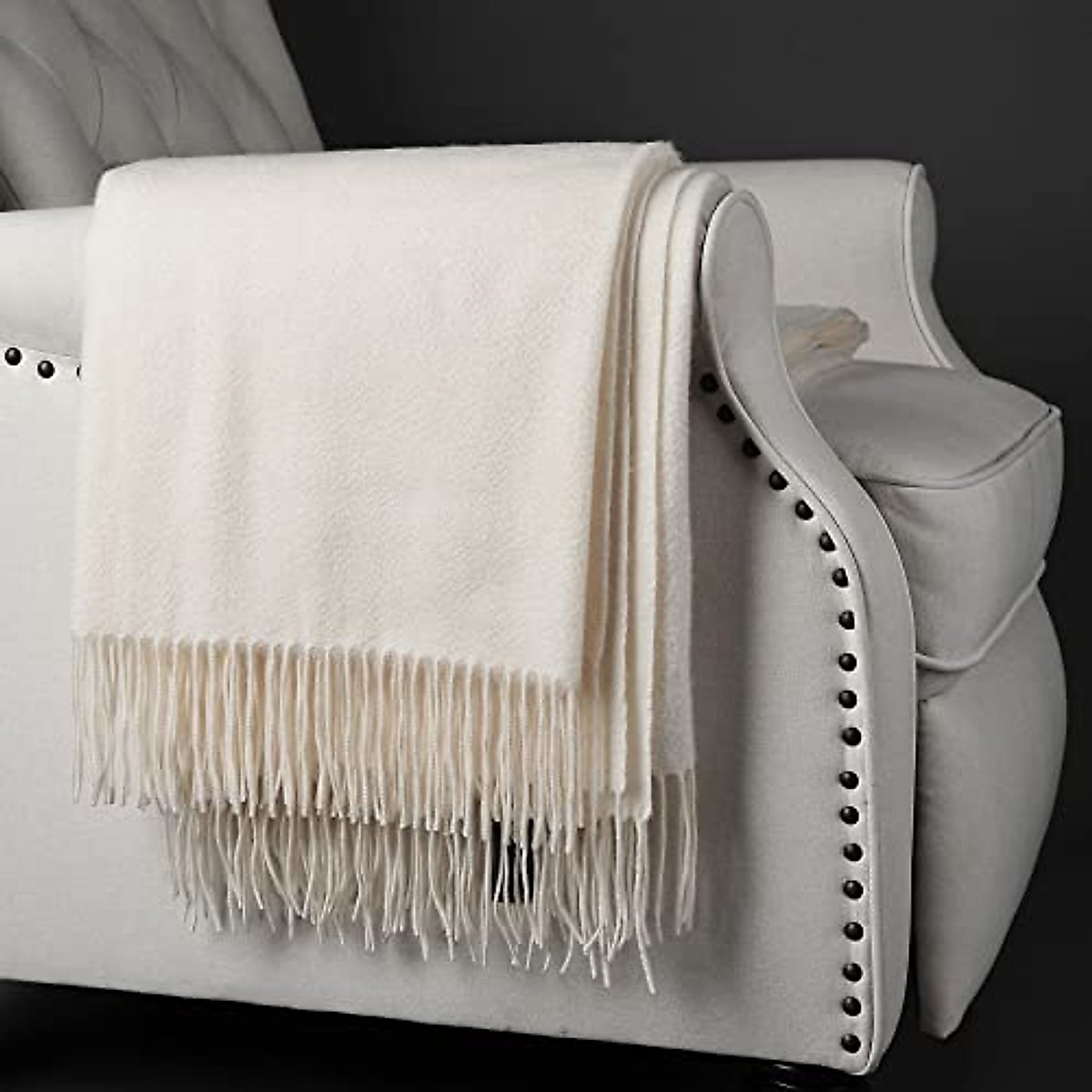 CUDDLE DREAMS Premium Cashmere Throw Blanket with Fringe, Luxuriously Soft (Ivory)