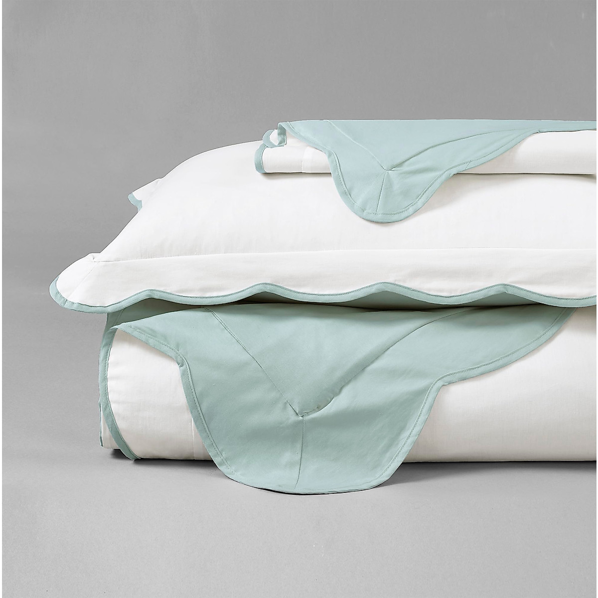 Lush Decor Coastal Chic Scallop Edge Duvet Blue/White 3 Piece Set King - Soft Elegant Affordable Luxury Duvet Set