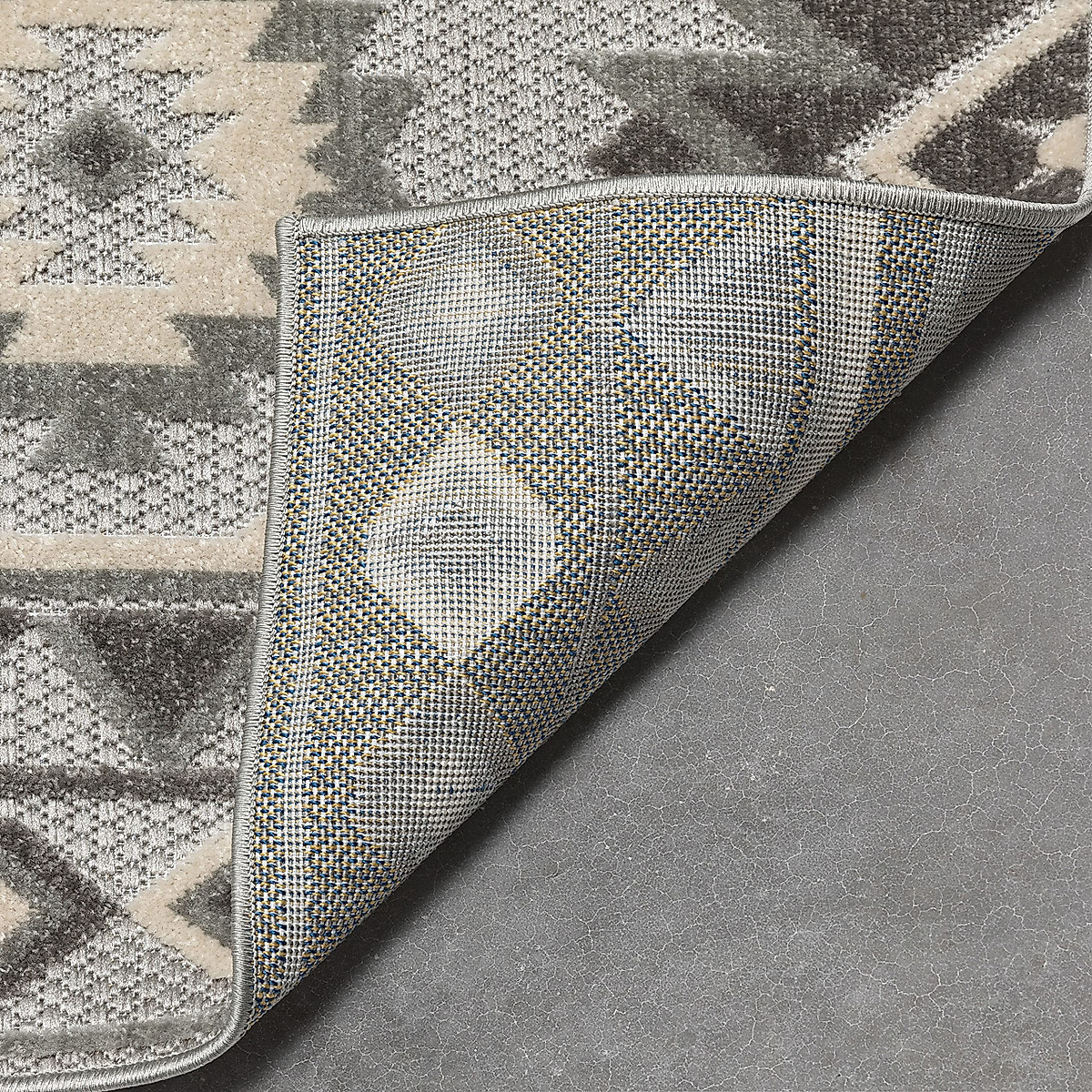 Well Woven Tuscon Grey Indoor/Outdoor Southwestern Area Rug (5'3" x 7'3") High Traffic Stain Resistant Geometric Medallion Carpet