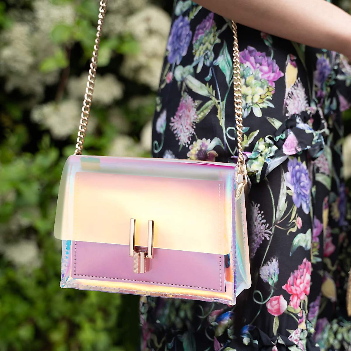 Iridescent Purse Hologram Clutch Purse Iridescent Crossbody Bag Clear Chain Handbags for Women Holographic Purse