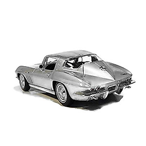 1965 Corvette Sting Ray 1:18 Scale Diecast Model by Maisto