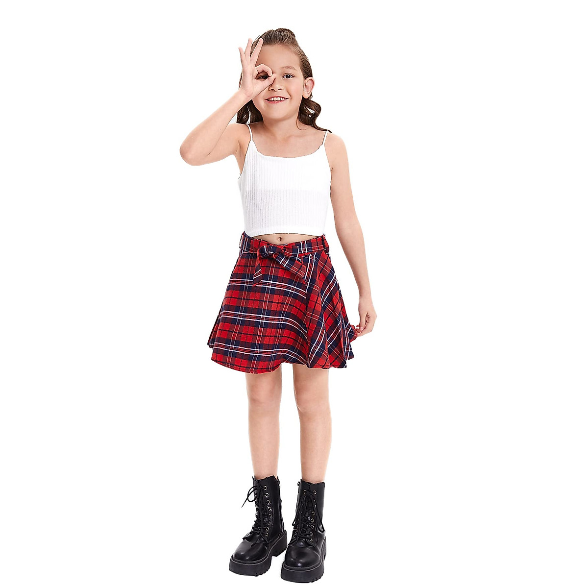 WDIRARA Girl's 2 Pack Basic Rib Knit Crop Cami Top Sleeveless Casual Top Black and White 10Y