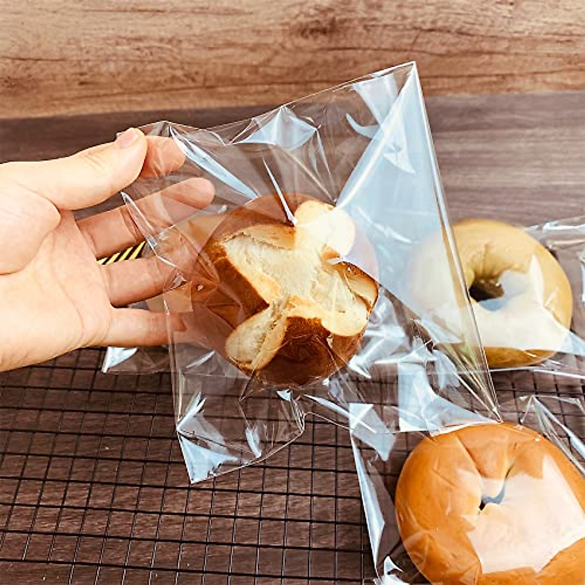 Kyswwellbag 200 Count Clear Plastic Bags, 5x7 Inch Opp Cello Bag Sealed Self Adhesive Reusable Transparent Cellophane Bags, Suitable for Jewelry Bakery Candies Goodies Cookies