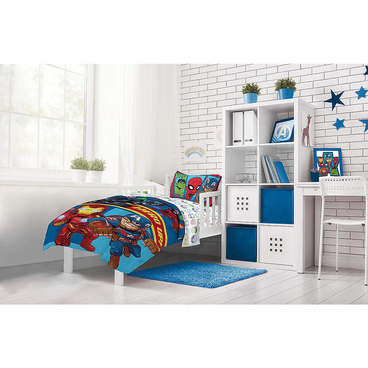 Jay Franco Marvel Super Hero Adventures Double Team 4 Piece Toddler Bed Set Super Soft Microfiber Bed Set-Bedding Features Captain America,Spiderman, Iron Man & Black Panther Official Marvel Product