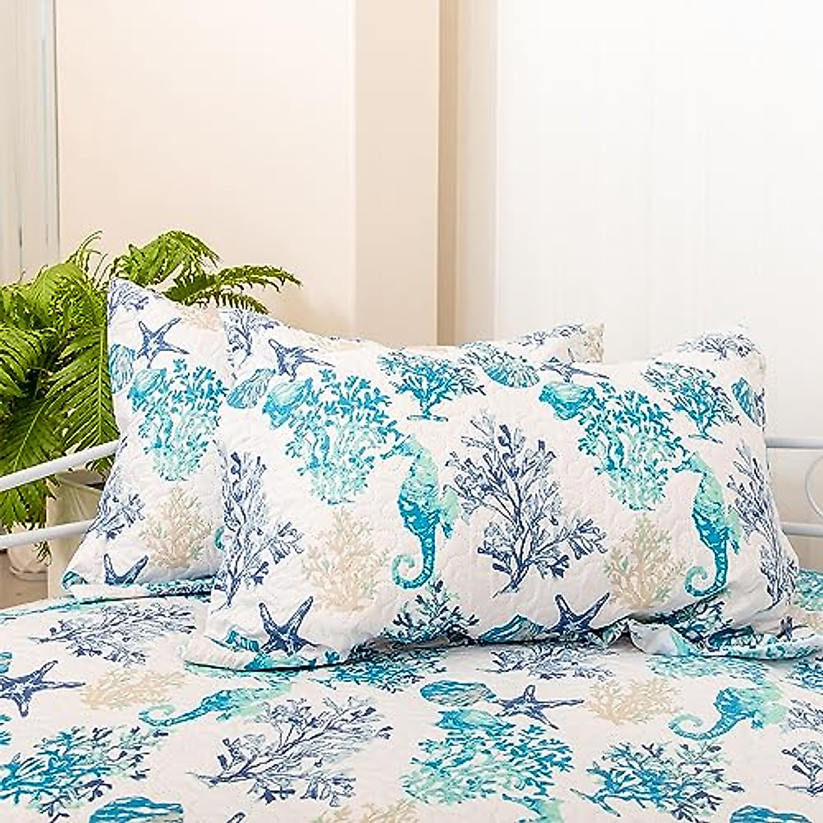 3 Piece Ocean Daybed Cover Set Twin Reversible Daybed Bedding Sets Beach Theme Day Bed Cover Starfish Shell Seaweed Seahorse Printed Bedspread Coverlet for Twin Bed with 2 Standard Shams,39"x75"