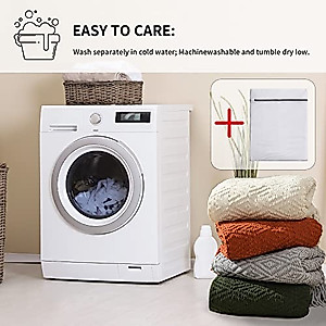 NakedCloud Knit Throw Blanket for Couch, Versatile Super Soft Warm Cozy Chenille Blanket with Tassels for Bed Sofa Chair,Decorative Woven Throw Blanket,Green 60 x 80 inches