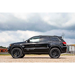 Rough Country 2.5 Lift Kit w/N3 Struts for 16-22 Jeep Grand Cherokee WK2-91430