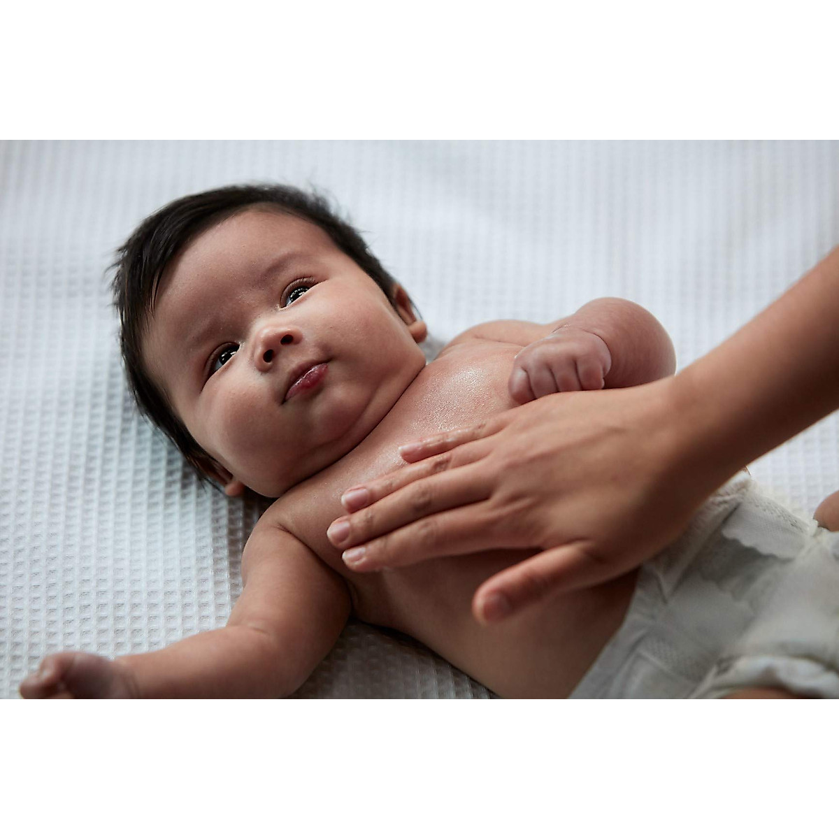 Johnson's Baby Oil Gel with Aloe Vera & Vitamin E, Hypoallergenic Baby Skin Care, 6.5 fl. oz