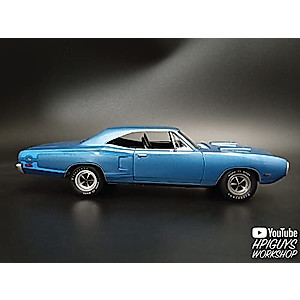 MPC 1970 Dodge Coronet Super Bee 1:25 Scale Model Kit
