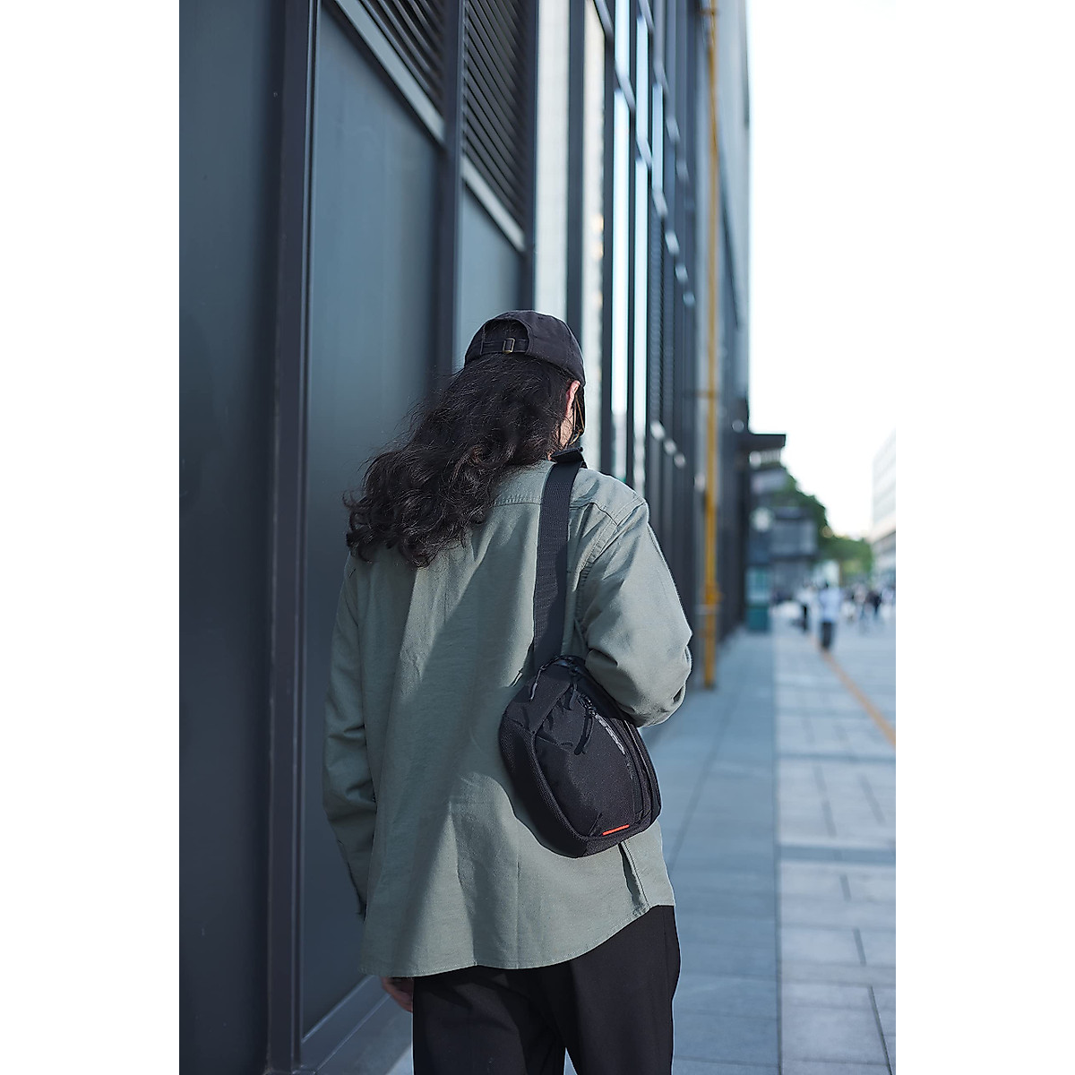 SUMEITO Chest bag Shoulder Bag Man Sling, Walking Biking, Water Resistant & Durability, 3 Ways to Wear, Jet Black,Dark Green,Carmine Red,Dark Multicam,Light Multicam (11 x 8.5 x 2 Inch, Jet Black)