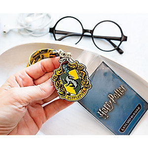Harry Potter Hufflepuff 22-Inch Lanyard With ID Badge Holder And Logo Charm