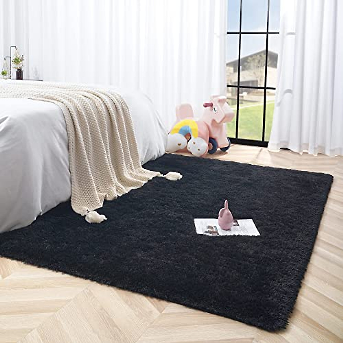 Tepook Super Soft Fluffy Rug for Bedroom, Modern Shaggy Rug Fuzzy Kids Rug for Living Room, Plush Indoor Nursery Home Decor Rug with Non-Slip Bottom, Black, 4 X 6 Feet