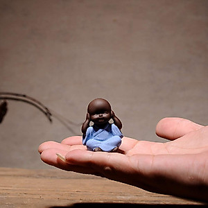 KJYHXX 4PCS Cute Small Ceramic Monk Statues Tea Pet Office Desktop Mini Statue Home Garden Flower Pot Decoration Crafts Gifts (Brown)