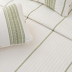 Full/Queen Reversible Quilt Bedding Set - All Season, Modern, Lightweight Bedspreads - White and Green Striped Coverlets (Includes 1 Quilt, 2 Pillow Shams)