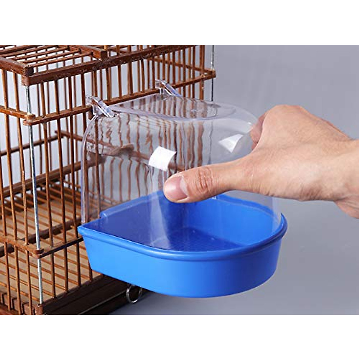 YJJKJ Caged Bird Bath Bird Cage Parrot Supplies Bathing Tub for Small Brids Canary Budgerigar Cockatiel Lovebird（Random Color）