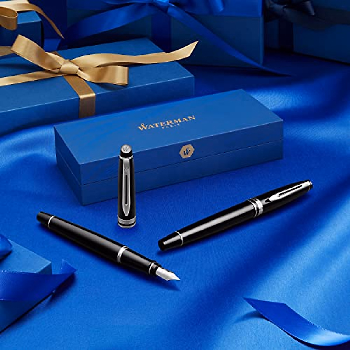 Waterman Expert Rollerball Pen, Gloss Black with Chrome Trim, Fine Point with Black Ink Cartridge, Gift Box