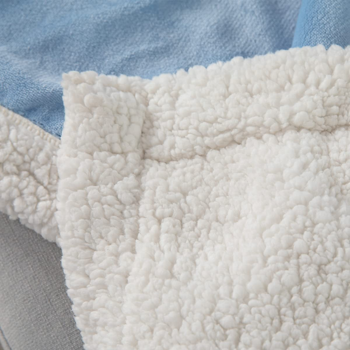 COSUSKET Kids Throw Blanket, 3D Cartoon Embroidery Sherpa Blanket Boys Girls Gifts